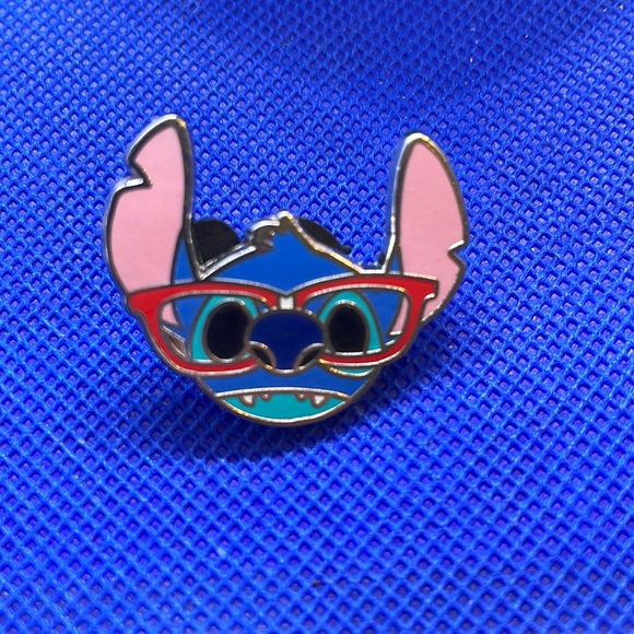 Disney | Accessories | Disney Trading Pin Stitch Emoji Blitz Nervous ...